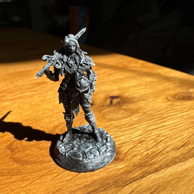 Dragonborn Berserker Miniature Mauler Dungeons and Dragons Mini RPG ...