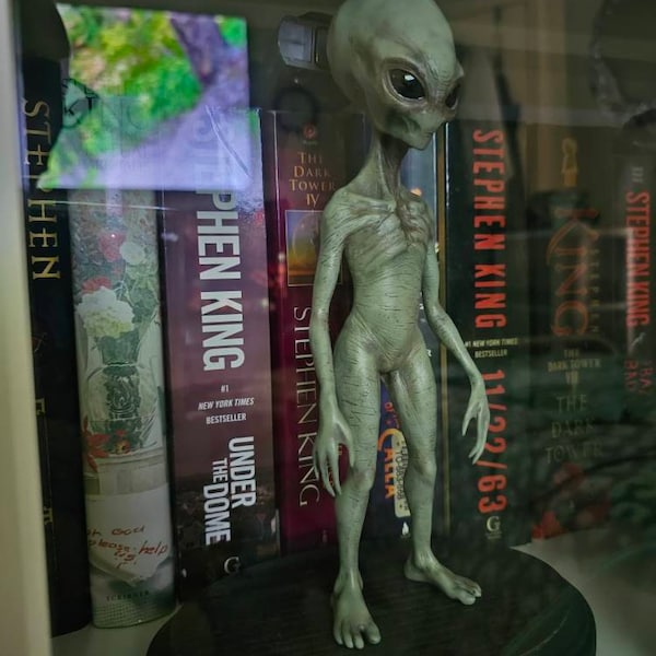 BIG 1/6 Grey Alien Figure Roswell Area 51 S4 UFO Pilot Model Retro Sci ...