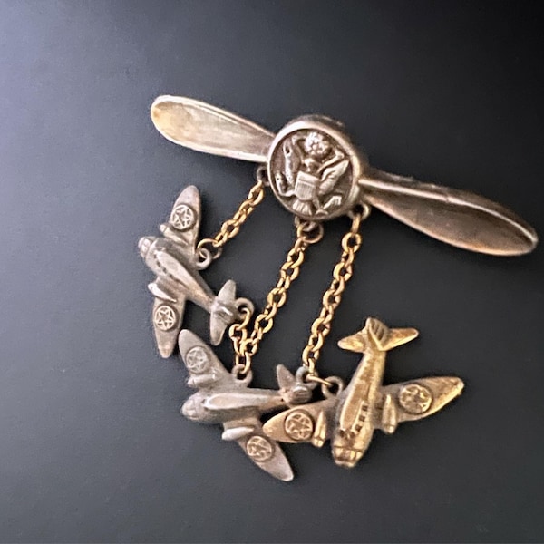 Signed Schreiner New York Shades of Green Masterpiece Brooch - Etsy