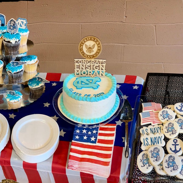 Personalized College Cake Topper, Graduation Gift, University of ...