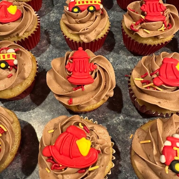 TWELVE Firefighter Royal Icing Edible Decorations, Fireman Cake/cupcake ...