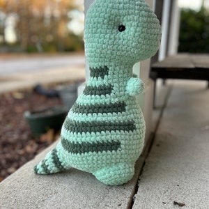 Crochet Pattern: Timothy the T-rex - Etsy