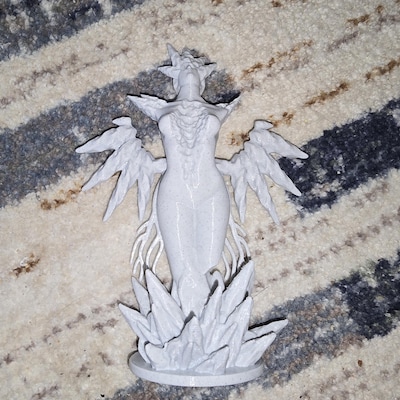 Lady Dimitrescu Statue Resident Evil Village Crystal Dimitrescu Remains ...