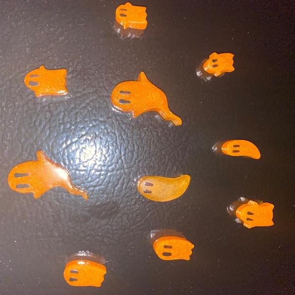 A Haunting of Ghosties - Magnets - Set of 5 or 10 Ghost Magnets ...