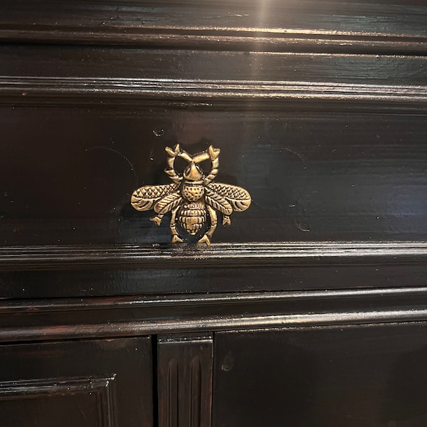 Rustic Antique Gold BEE Knob - Drawer Pull - Cabinet - Metal ~ Nature ...