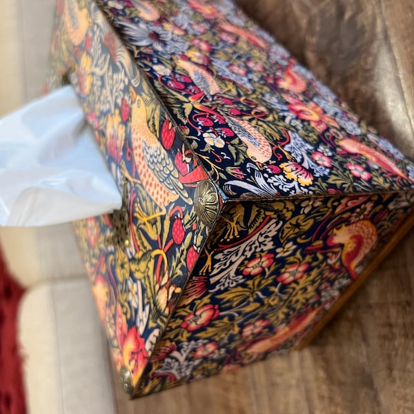 Map of the World Wooden Tissue Box, College Apartment Decor - Etsy