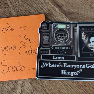 Resident Evil 4 Sticker, Leon Kennedy Sticker, Pixel Art Sticker ...