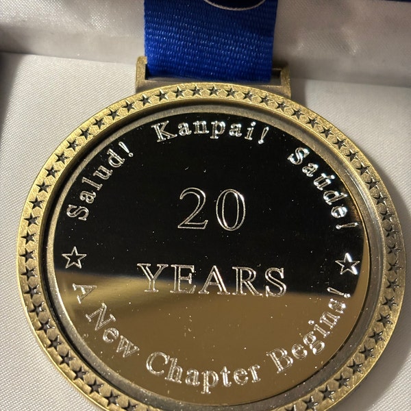 Engraved GRADUATION CAP Logo Medal, Quality Antique Gold Medal in ...