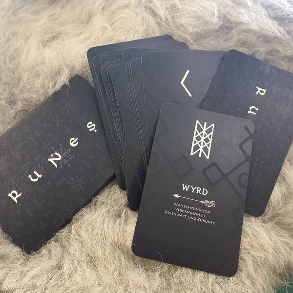 Runes Oracle – Nordic Cards – English – Powerful Oracle Deck for ...