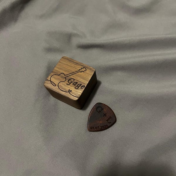 Personalized Wooden Guitar Pick Set: Engraved Plectrum Box, Musician ...