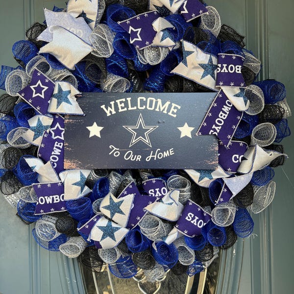 Welcome Wolf Wreath - Etsy