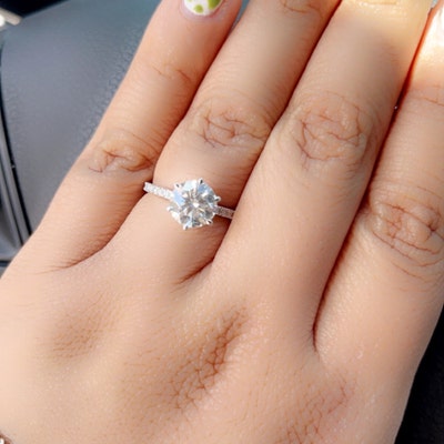 2CT Round Diamond Lotus Prong Engagement Moissanite Diamond - Etsy