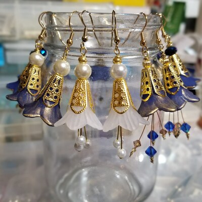 Lucite Trumpet Flower Beads Trumpets 22mm X 22mm - Etsy