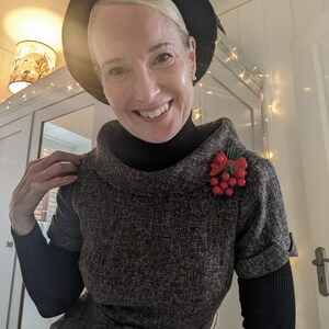 Brooch Crystal Clear Sassy Spiral Hand 1940s 50s Style | Etsy