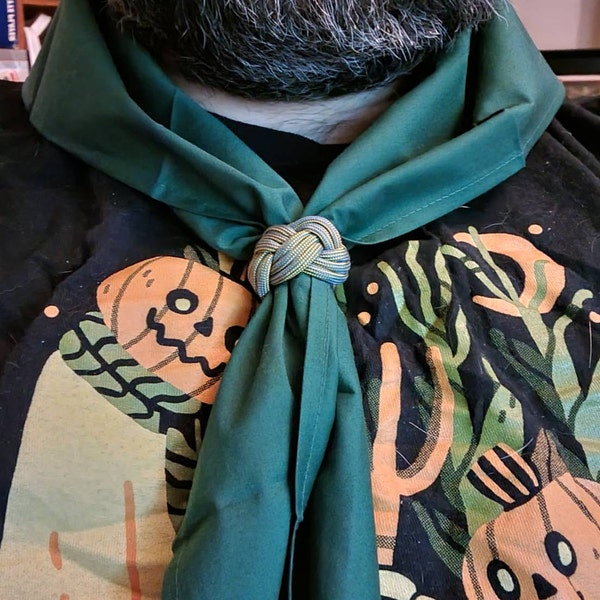 Cub Boy Venture Scout Neckercheif Slide Woggle Paracord Turk Head Knot ...