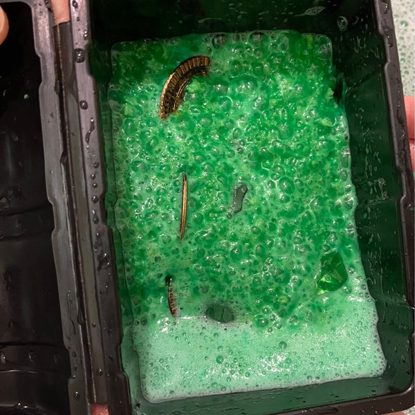 Galaxy Alien Surprise Bath Bomb - Glow in Dark Alien Surprise Inside - Etsy