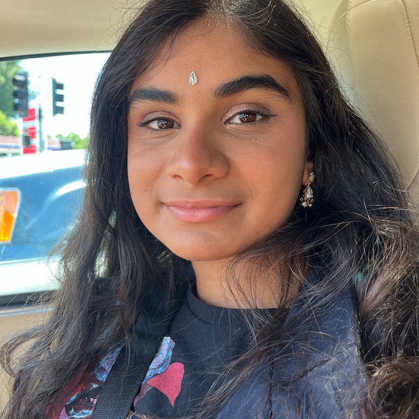 10 Round Premium Bindis With Crystals. Pretty Fancy Bindi Face Jewels ...