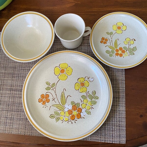 1990's Crosa Collection Beautiful Figural Golden Haired Lady Lamp ...