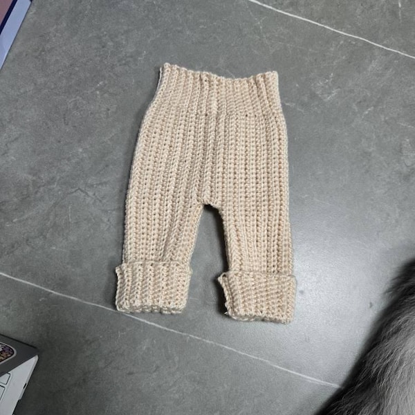 CROCHET PATTERN + VIDEO Easy Crochet Baby Pants Pattern + Video ...
