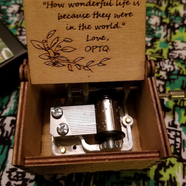 Cute Tiny Hand-cranked Wooden Music Box | Custom Engraving | Selection ...