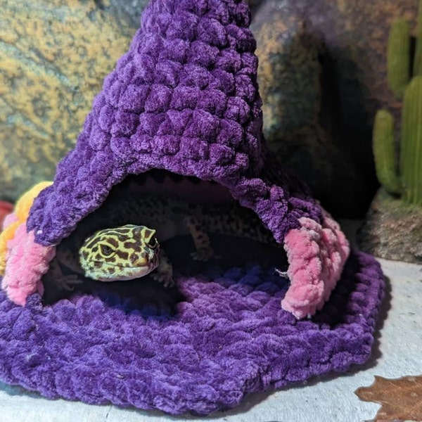 Leopard Gecko Hide Witches Hat, Crocheted Halloween Pets Decor, Crested ...
