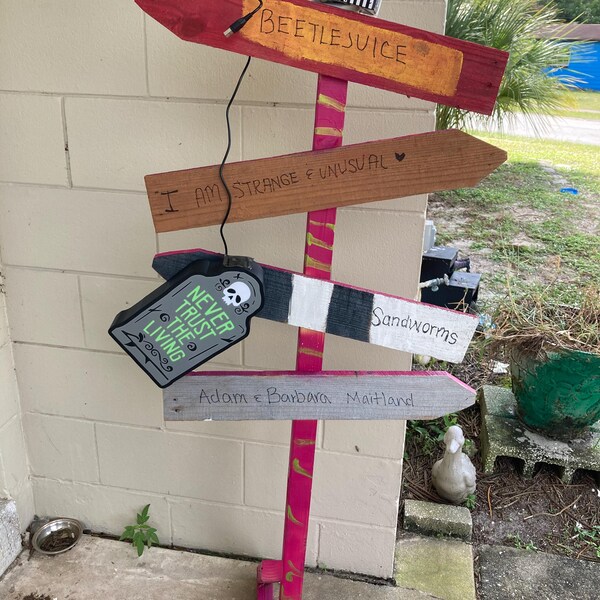 Beetlejuice Inspired "it's Showtime" LED Sign-halloween Decor, Light-up ...