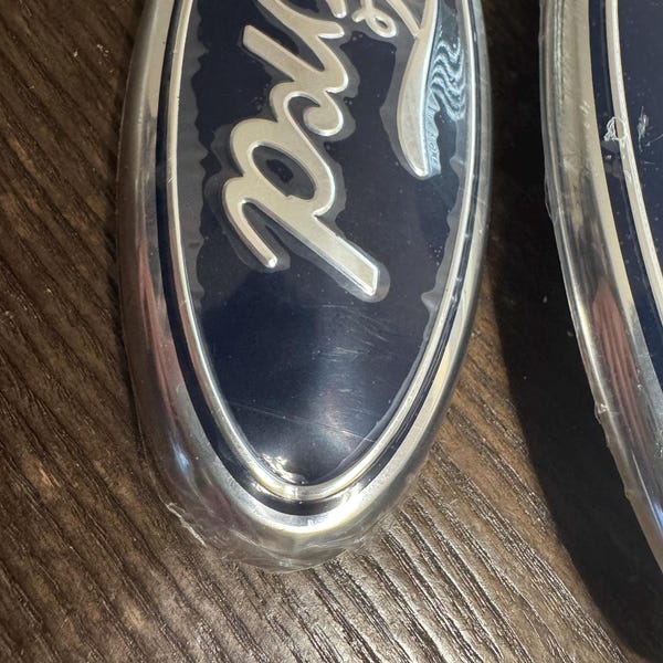 Flat Chrome Logo Badge for MERCEDES 4 Matic Logo | Mercedes Benz Logo ...