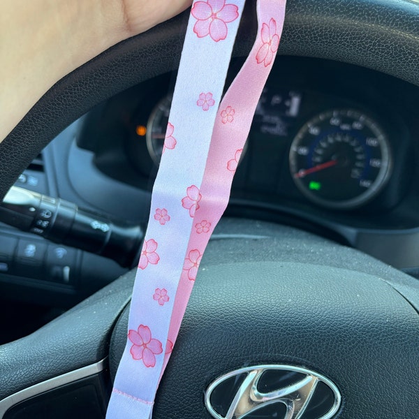 Ilast BATCH 2 Vtuber Silvervale Streamer Chibi Acrylic Phone Charm - Etsy