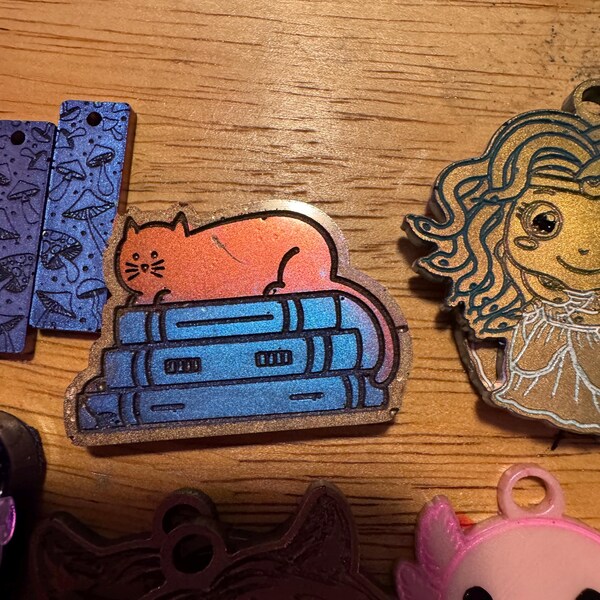 Cat on a Book Stack Resin Mold - Magnet and Wax Melt Mold - Engraved ...