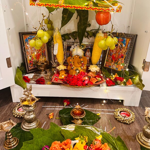 Handmade Puja Peeta: Kolam Manai Pooja Stand, Housewarming Decor - Etsy