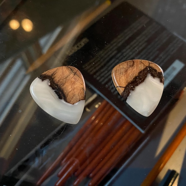 Galalith / Casein Guitar Pick - Faux Tortoise / Faton Macula Signature ...