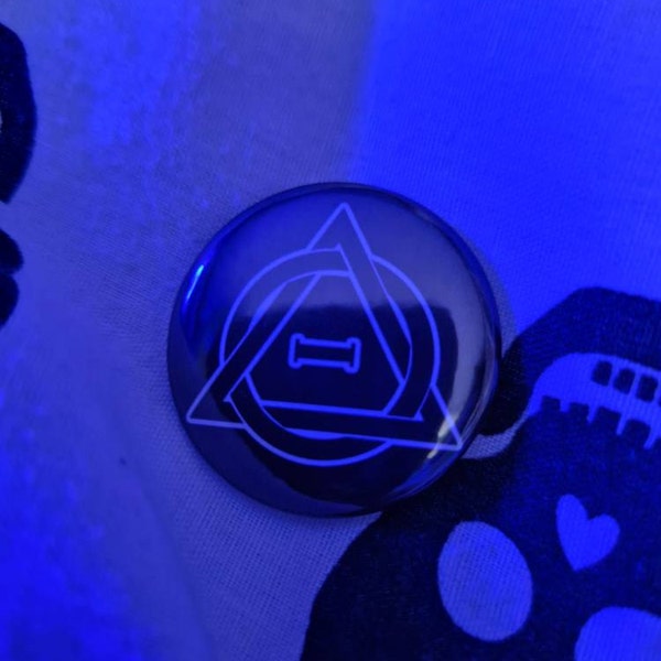 Therian Pride Sparkly Pin Badge, Holographic Badge, Otherkin Accessory ...