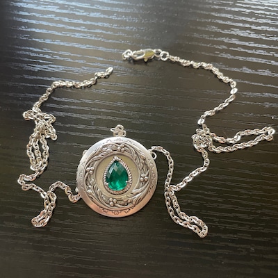 Personalized Photo Victorian Emerald Locket Antique Silver Locket ...