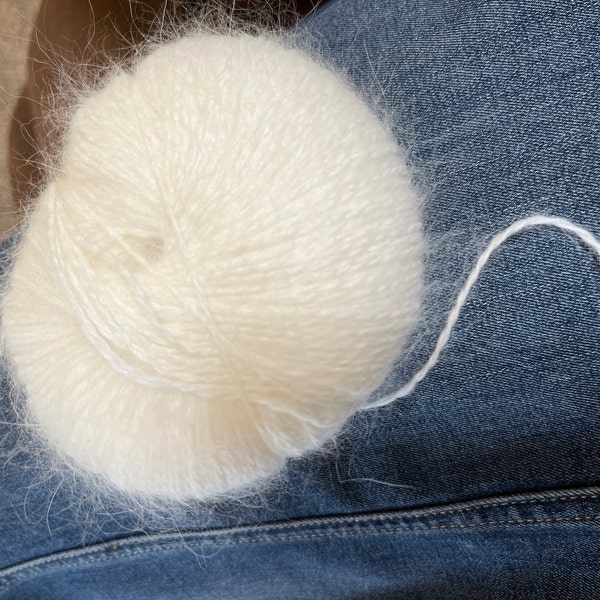 Angora Yarn for Knitting 100%, Angora White Angora, Fluffy Yarn 25 Gram ...