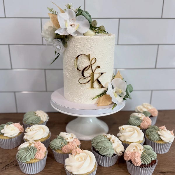 Custom Acrylic Initial Cake Charm | Anniversary and Wedding Cake Charm | Fancy Initial Charm ...