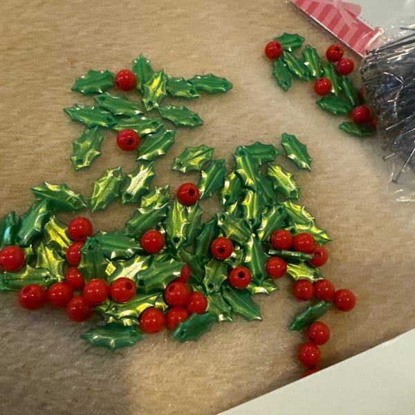 Holly Leaves & Berry Beads, Christmas Jewelry, Garland, Ornament, and ...