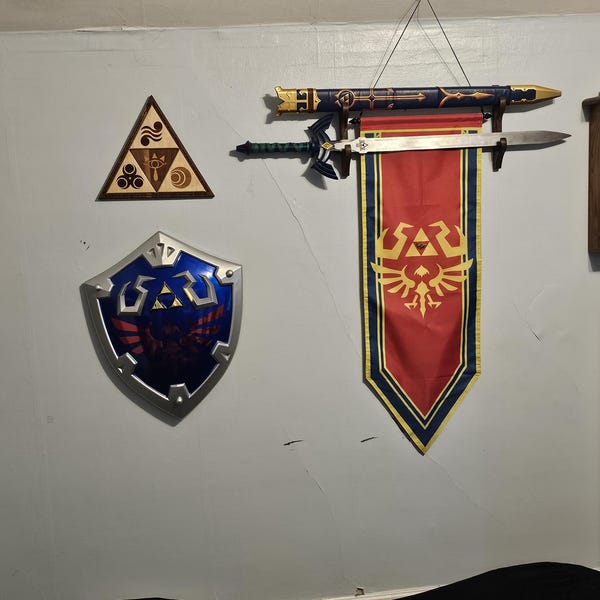 Hylian Shield - Zelda Life Sized 1:1 Metal Replica BOTW, TOTK, Ocarina ...