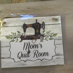 Personalized Round Door Sign for Assisted or Senior Living - Etsy