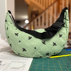 Crosstown Crescent Bag PDF Sewing Pattern - Etsy Canada