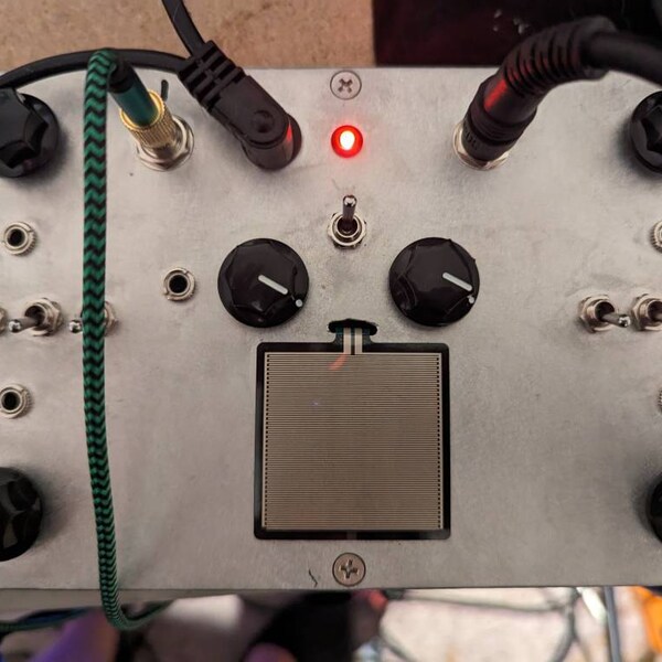 2 Oscillator Drone Box With Touch Sensor + External Input + CV Inputs ...