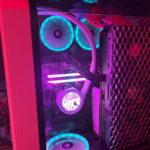 Hyte Y60 Custom Vented Side Panel - Etsy