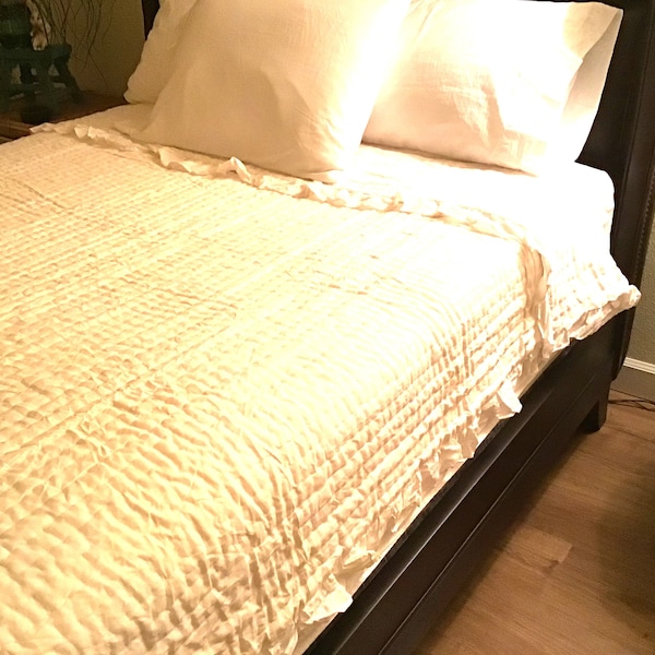 Ivory Linen Quilt With Ruffles and Cotton Batting, All Season Linen ...