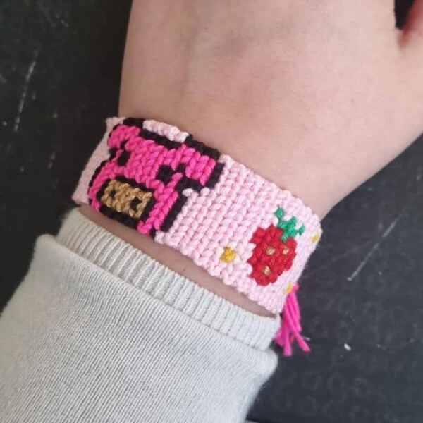 Customizable Tiny Heart Friendship Bracelet, Woven Mini Heart Bracelet ...