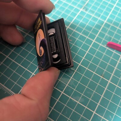 Mini 1:6 VHS K-Z Titles Tapes Choose the Movie Retro Miniatures 80's ...