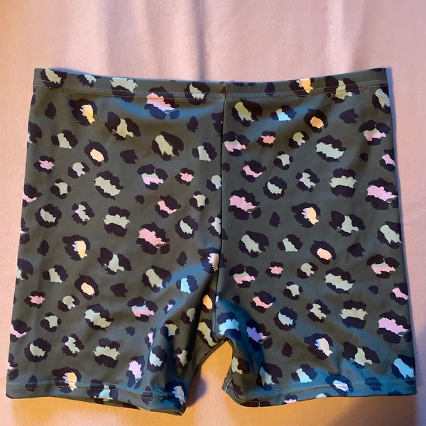 Women's Long Sleeve Crop Top Rash Guard & High-waist Shorts | Coral ...