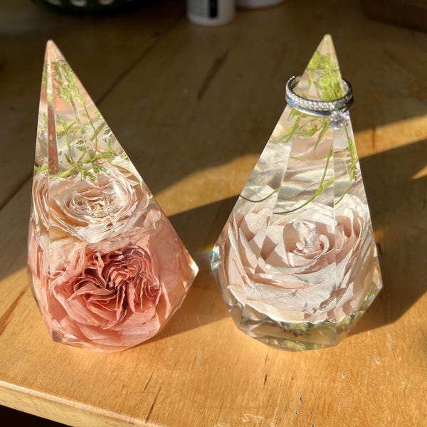 Custom Dried Flower Resin Ring Holder: Wedding Bouquet Preservation - Etsy