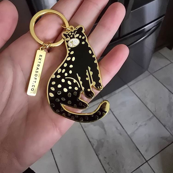 Snow Leopard Keychain | White - Gold Metal Keyring - Big Cat Gift - Zoo ...