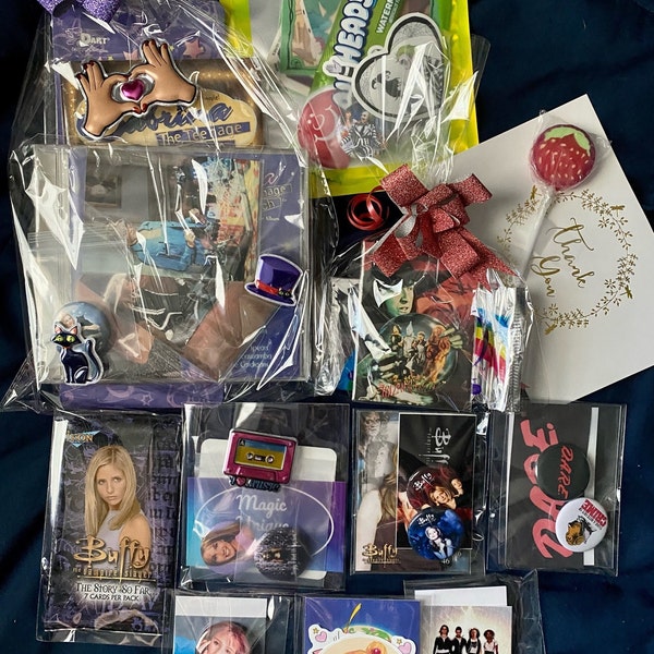 90s Style Choose Your Pinback Buttons (choose Your Faves) 90s Pins, 90s ...