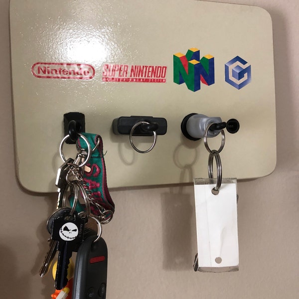 Nintendo Plug Key Chain Holder Organizer - NES SNES N64 Gamecube - Real ...