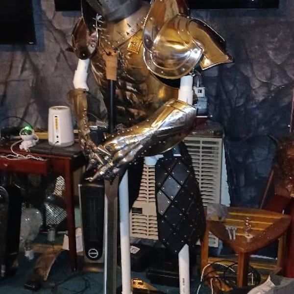 HANDMADE Single Full Arm Set With Gauntlets and Pauldrons Costume - Etsy